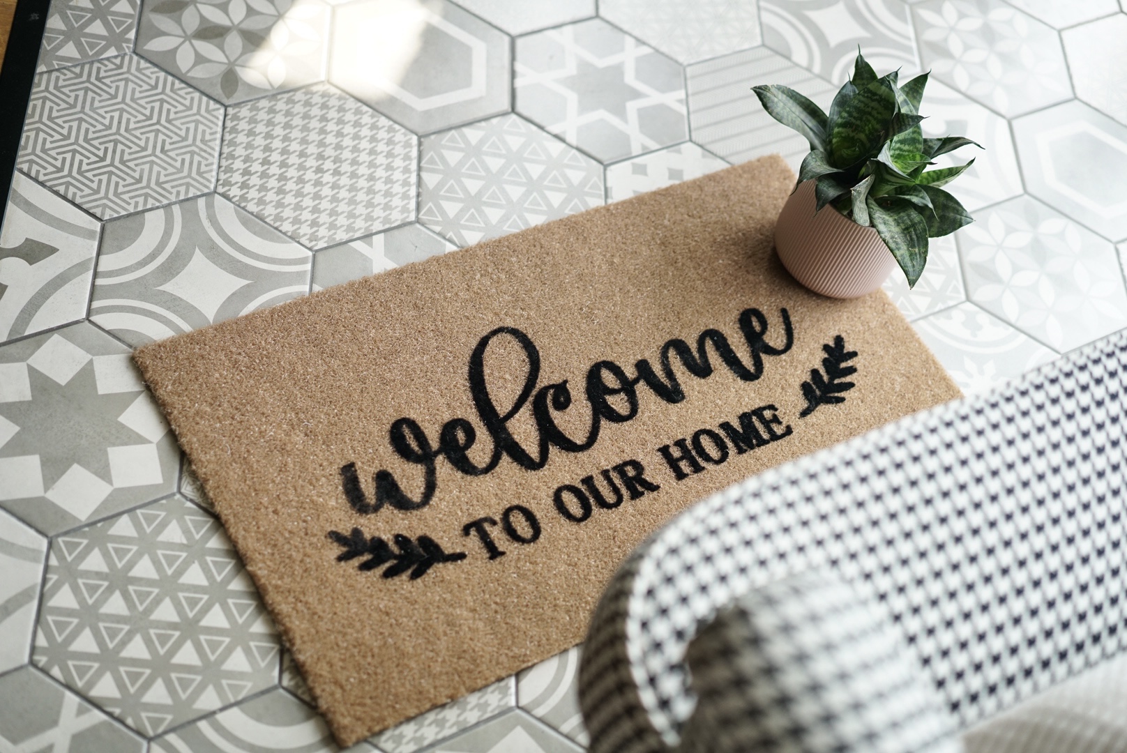 European style natural coconut palm doormat